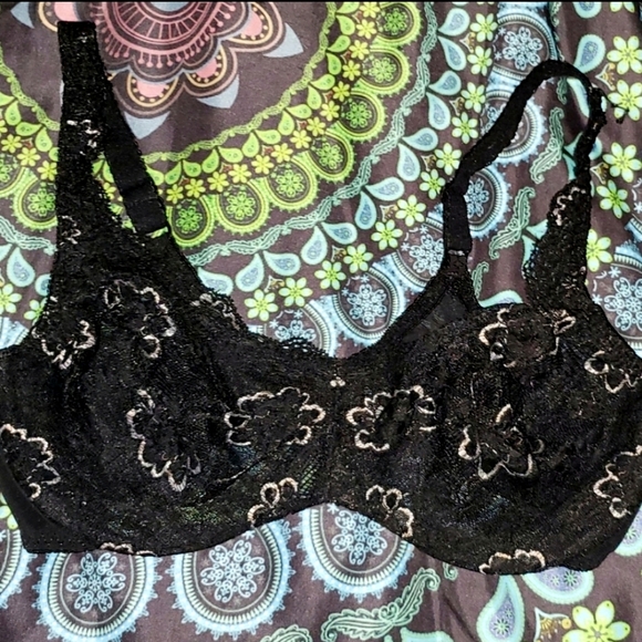 Olga | Intimates & Sleepwear | Vintage Olga Bra Black Lace With White ...